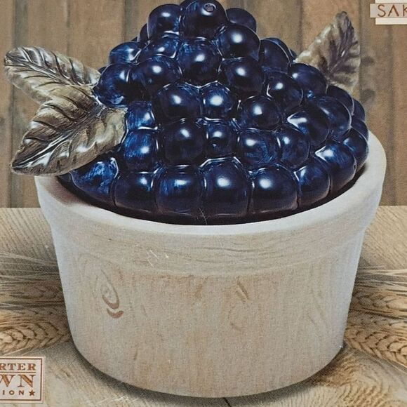 Kitchen | Sakura Blueberry Stackable Shakers Saltpepper Farmstand Fruit ...
